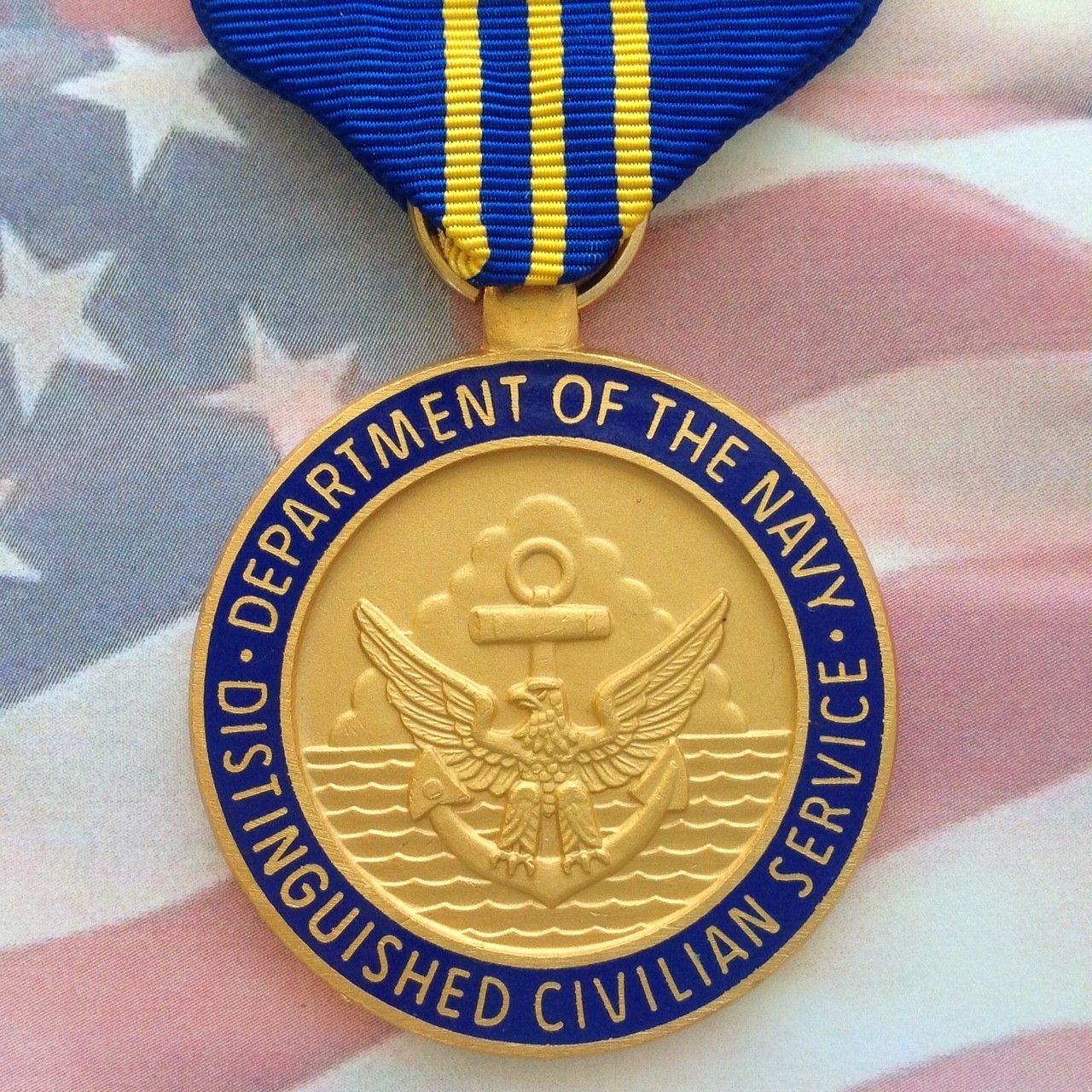 U S NAVY DISTINGUISHED CIVILIAN SERVICE MEDAL USN UNITED STATES AWARD U S NAVY DISTINGUISHED CIVILIAN SERVICE MEDAL USN UNITED STATES AWARD
